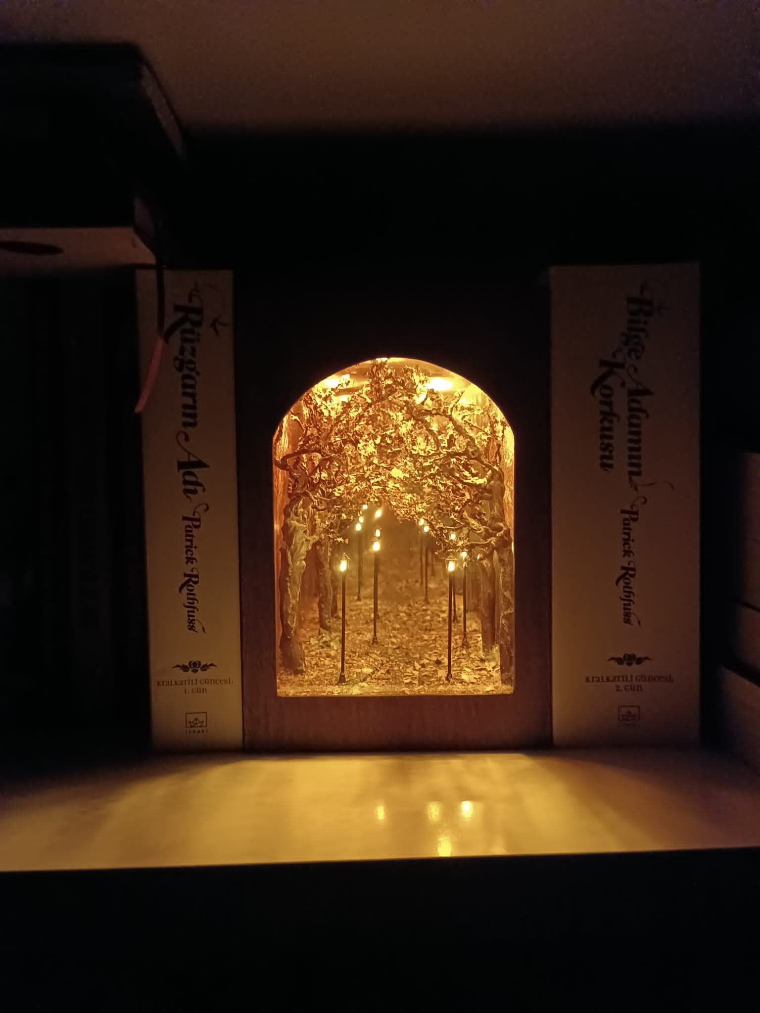 Autumn Book Nook Infinity Book Nook - Etsy