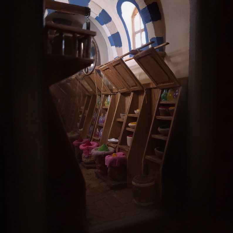 Book Nook Grand Bazaar, Christmas Gift, Infinity Mirror Book Nook Shelf ...