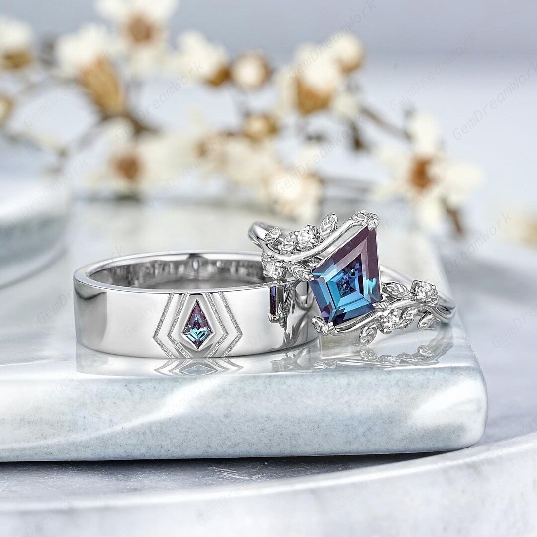 Kite Cut White Gold Alexandrite Couple Rings Set, Minimalist 6mm Mens ...