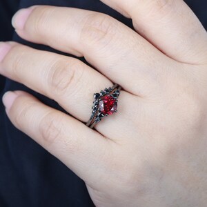Vintage Round Ruby Black Engagement Ring Set, Unique Ruby and Black ...