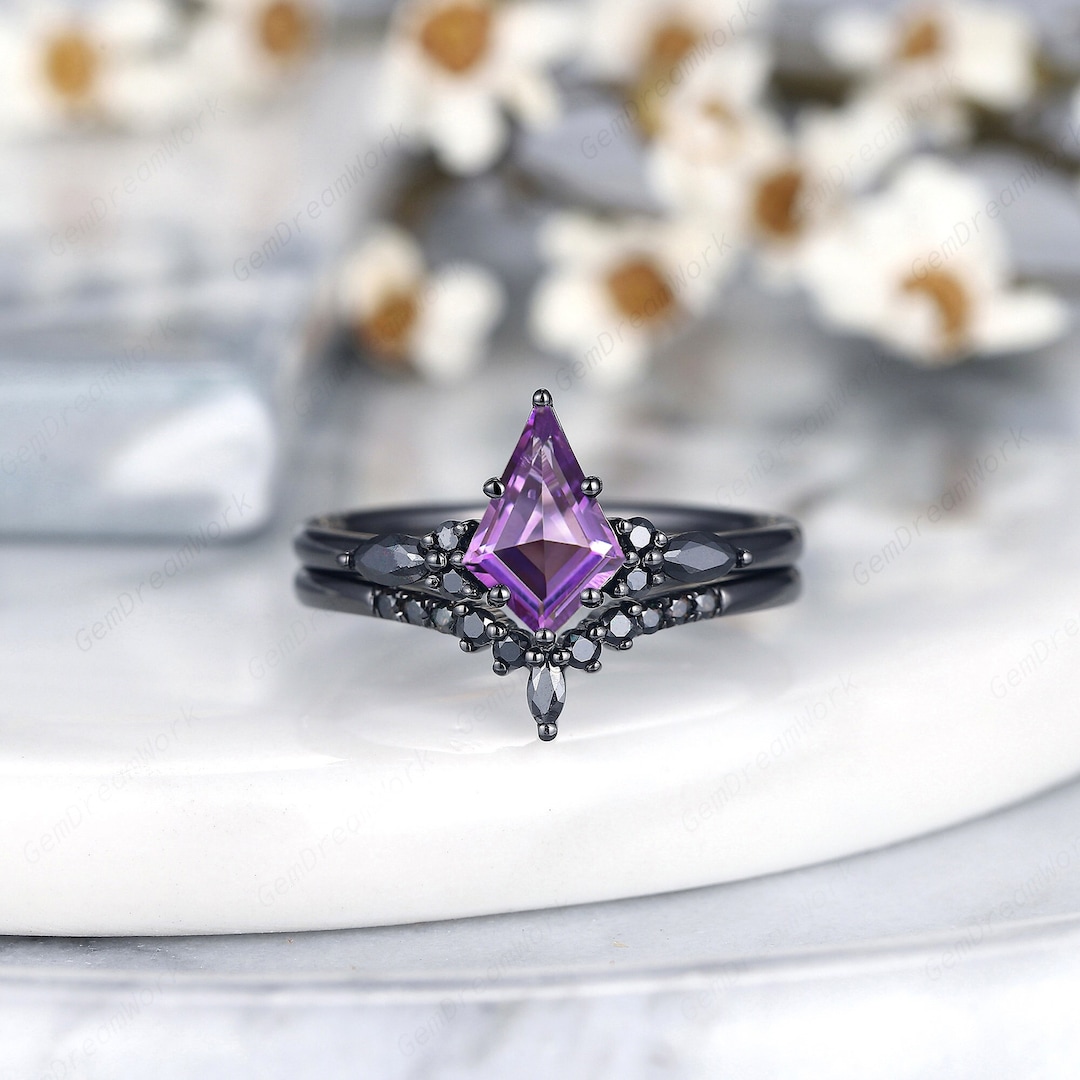 Vintage Black Gold Kite Cut Amethyst Engagement Ring Set, Gothic Black ...