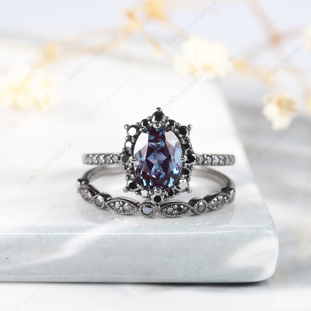 Vintage Black Gold Oval Alexandrite Floral Engagement Ring Set, Unique ...