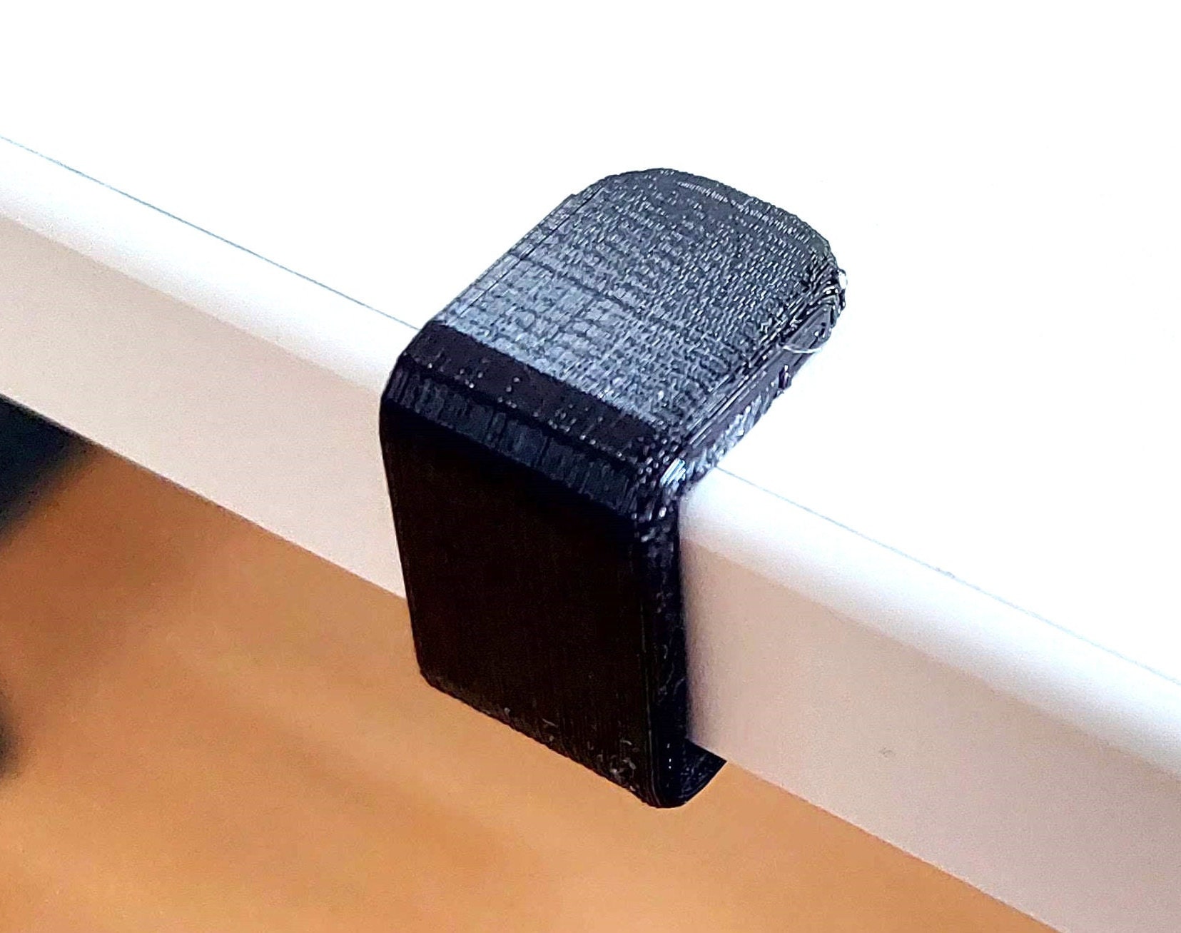 Pack of 4 Tablecloth Clamps All Table Sizes - Tablecloth Holder for ...