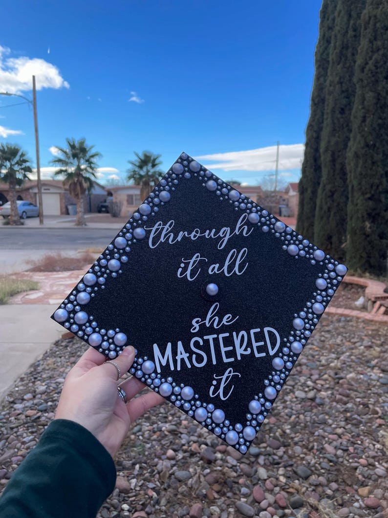 Graduation Cap Topper Grad Cap 2026 Cap Decor Coquette Grad Cap Design ...