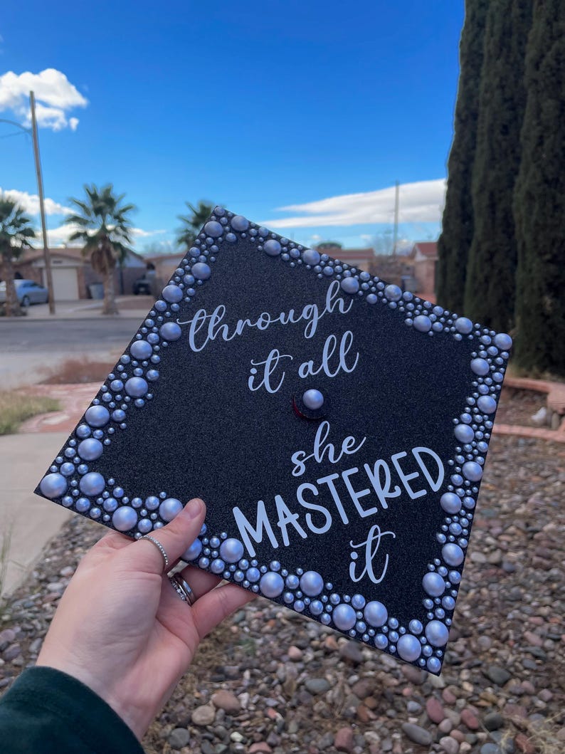 Graduation Cap Topper Grad Cap 2026 Cap Decor Coquette Grad Cap Design ...