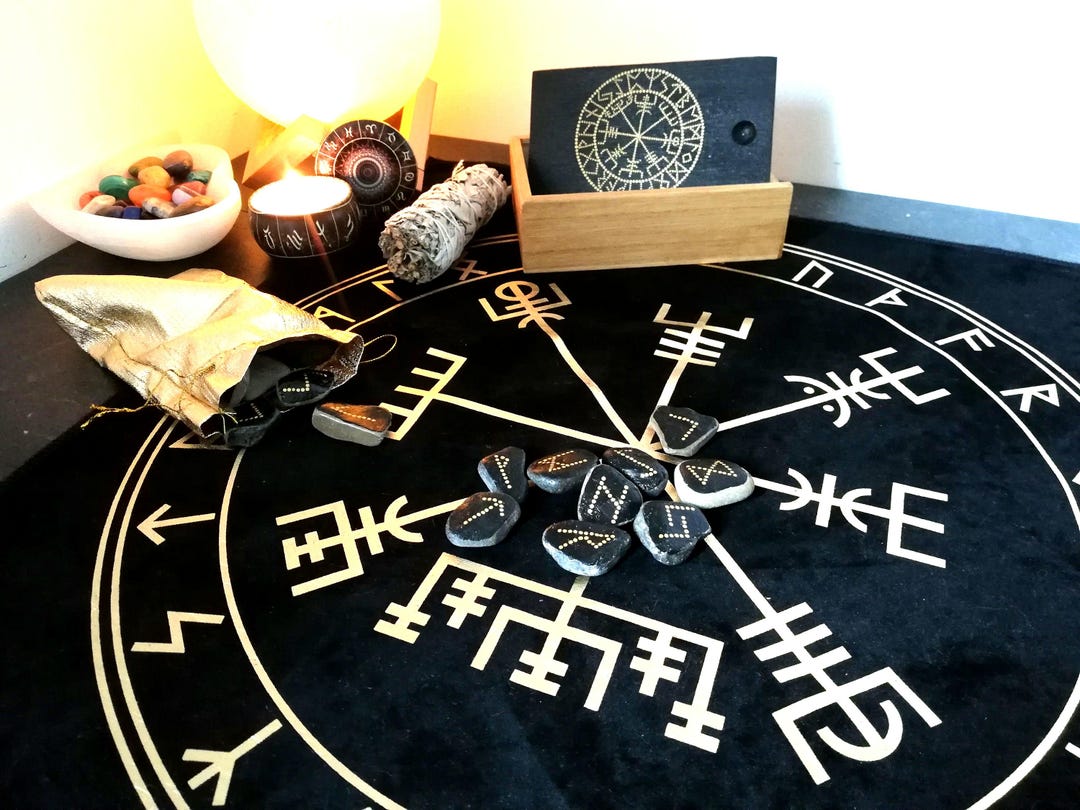Rune Mat / Print Vigvisir - Etsy