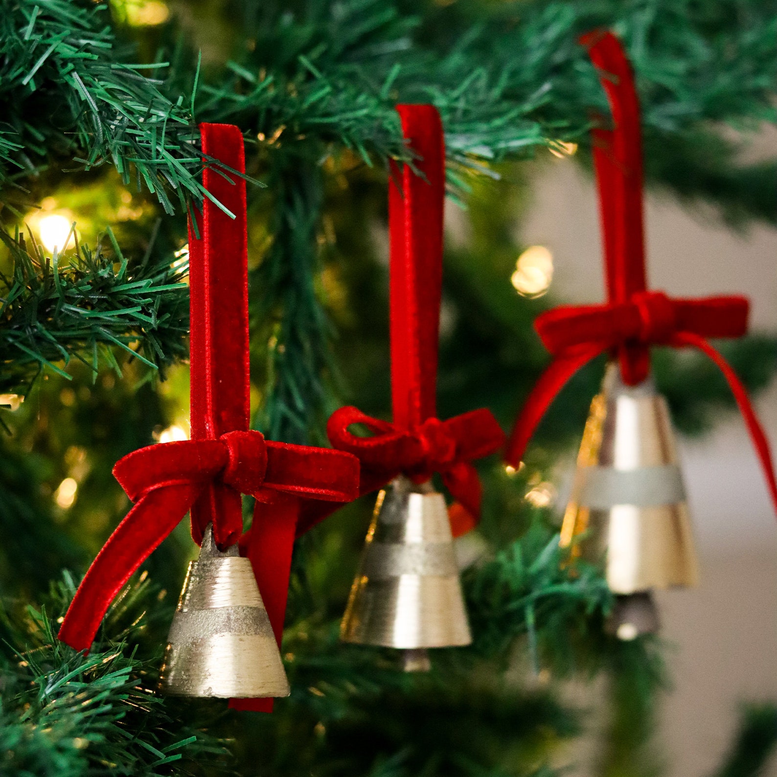 Christmas Tree Bell Ornaments Brass Holiday Decor – 3 Piece Set, Small ...