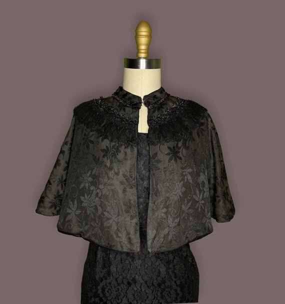 Victorian cape - Gem