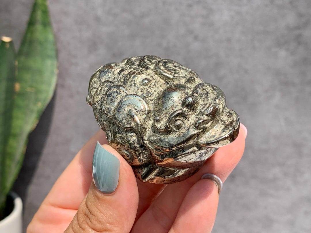 Gorgeous Pyrite Money Toad (A) | Shiny Pyrite Lucky Money Frog Carving ...