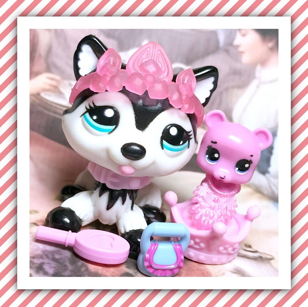 Authentic Blythe Loves Littlest Pet Shop LPS 2246 Black White Sitting ...