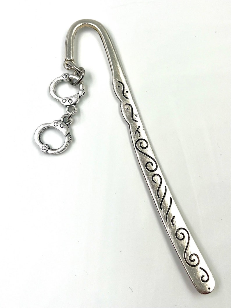 Handcuff Book Hook / Silver Metal 3D Bookmark / Booktok, Romance ...