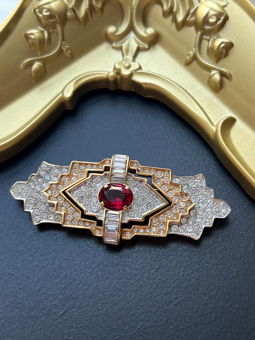 Beautiful Vintage Sparkling Art Deco Clear Rhinestone Red Glass Center ...