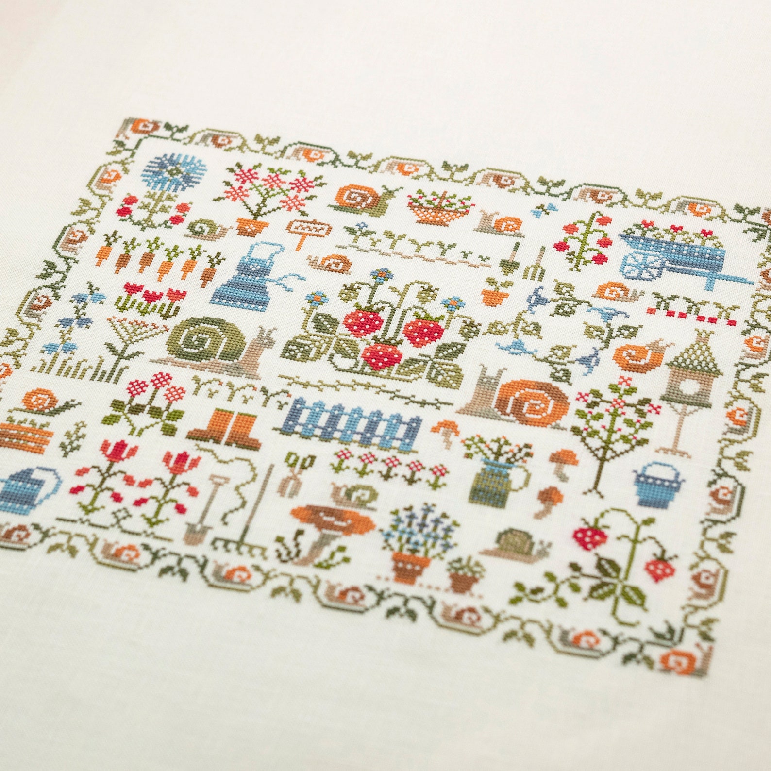 Digital Cross Stitch Pattern snail Garden Owlforest | Etsy