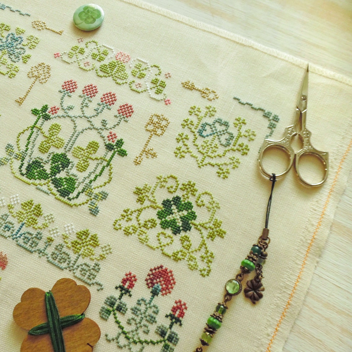 Digital Cross Stitch Pattern “duke Shamrock” Owlforest - Etsy