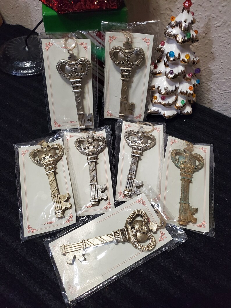 Goldtone Resin Key Christmas Ornaments Lot, Victorian Christmas Lot ...