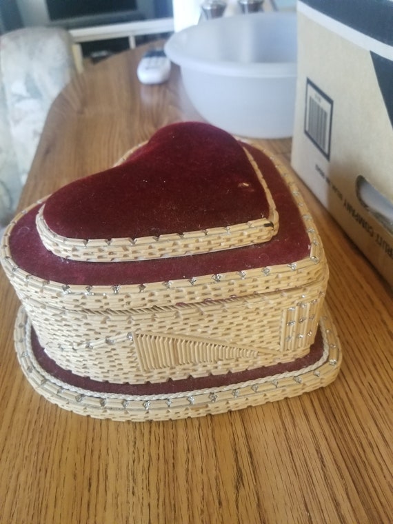 Tramp art matchstick heart box with velvet antique fo… - Gem