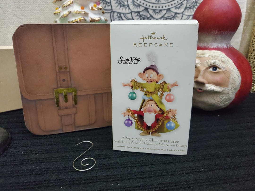 Hallmark Dopey and Grumpy Christmas Ornament A Very Merry Christmas ...