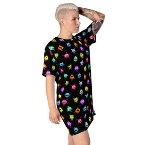Aliens Sci-fi T-shirt Dress, Outer Space UFO Shirt Dress, All Over ...