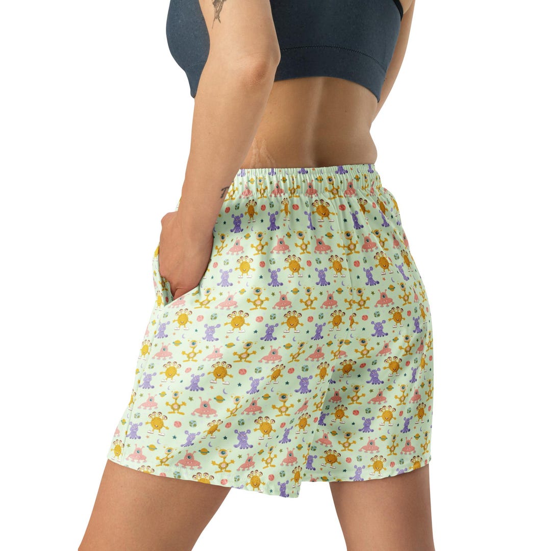 Aliens Ufos Printed Athletic Shorts, All Over Print Sci-fi Gym Workout ...