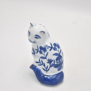 Vintage Blue and White Floral Cat Figurine Statue Ornament - Etsy