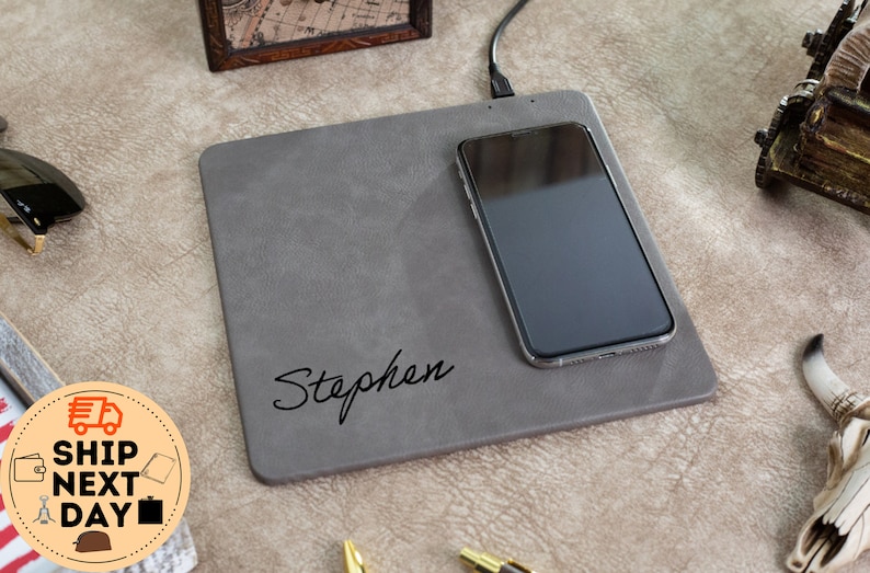 Custom Leather Charging Mat personalized Phone Charger - Etsy
