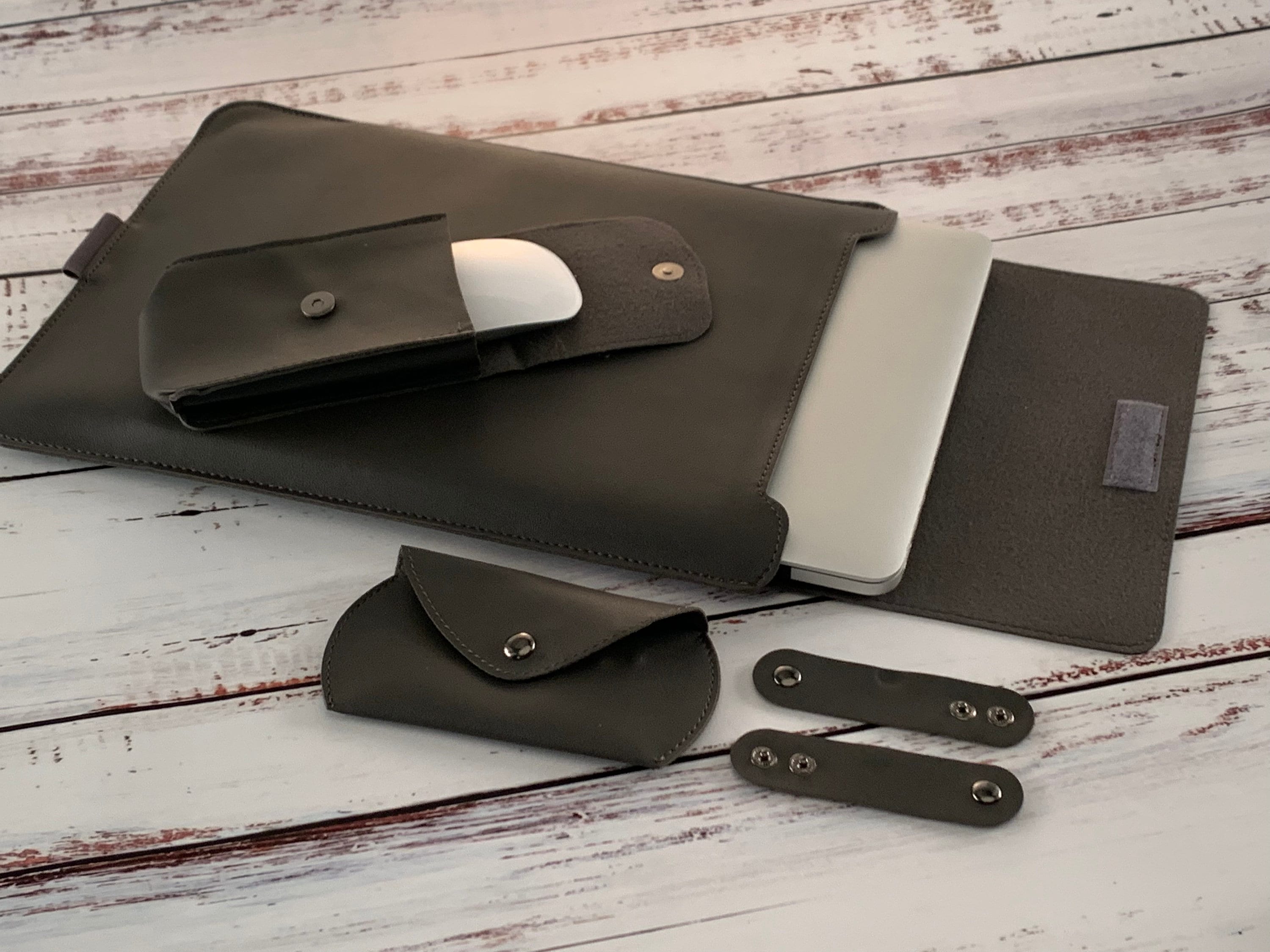 Multifunction Apple MacBook Laptop Sleeve Case With Ergonomic Folding ...