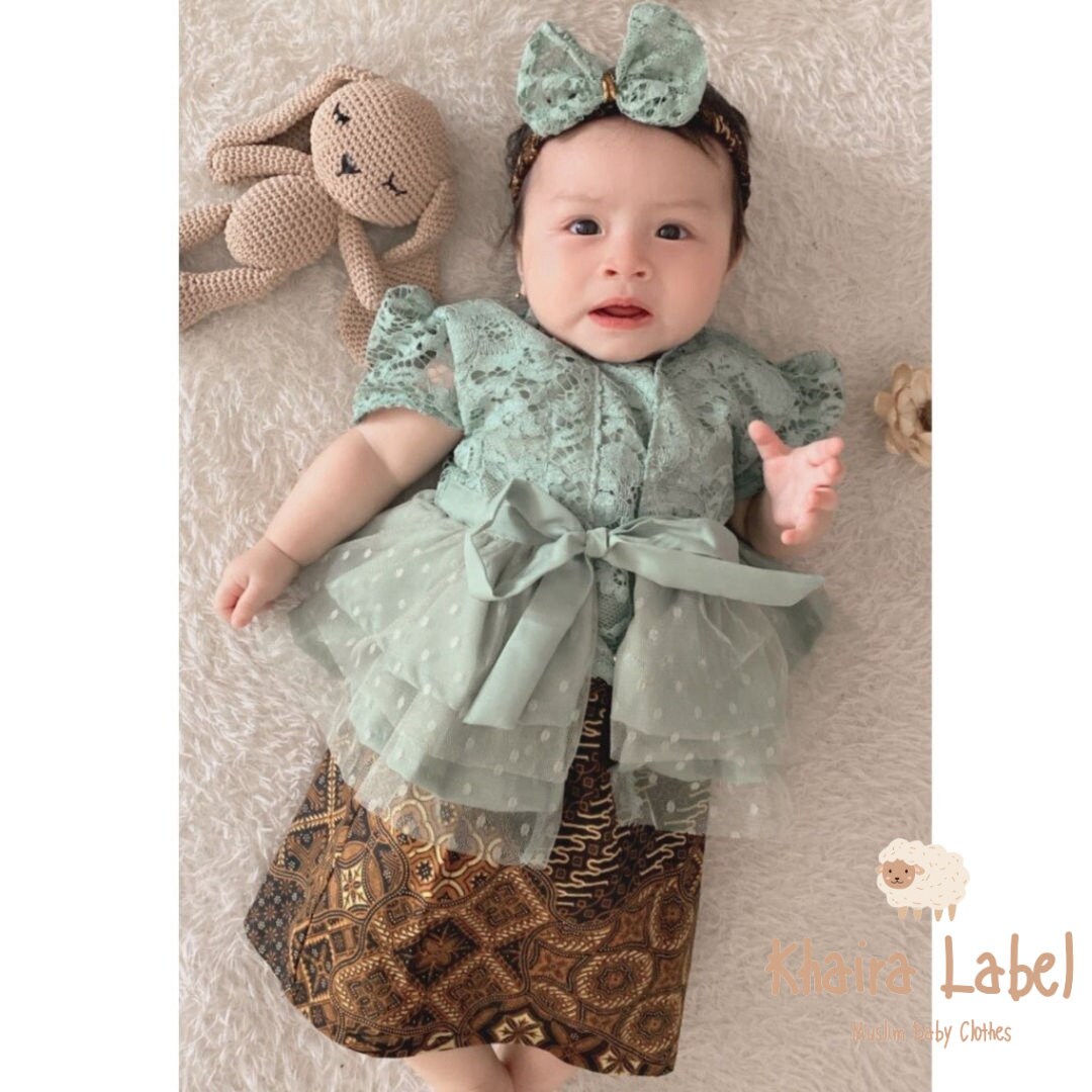 MAHESWARI 0-12 Months Baby Kebaya, Baby Batik Sets, Baby Kebaya Sets ...
