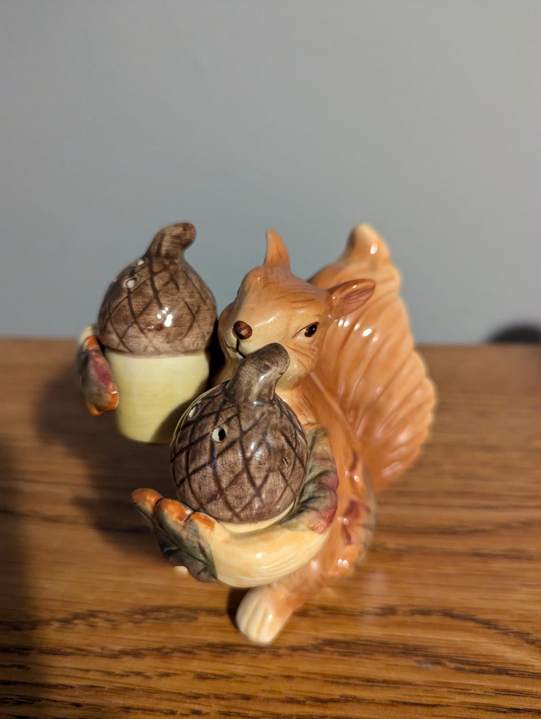 Vintage Squirrel Tabletop Decoration With Salt and Pepper Shaker Acorns ...