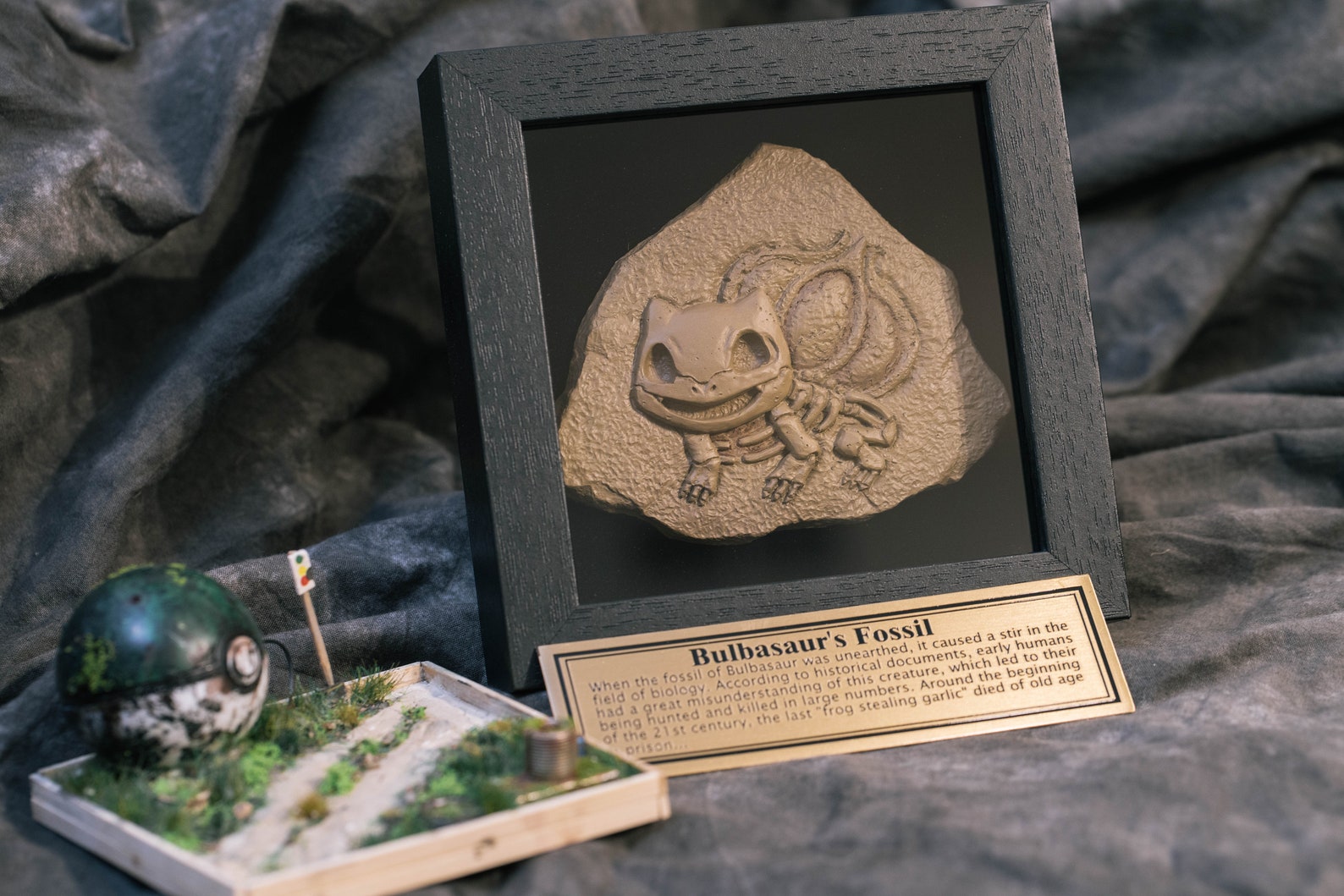 Pokémon, Pikachu Fossil, Psyduck, Bulbasaur, Charmander, Squirtle, Wall ...