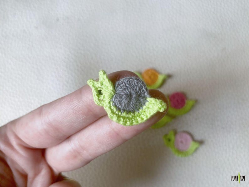 8 Mini Crochet Snail Appliques, Animals, Autumn. Snail Applique, Snail ...