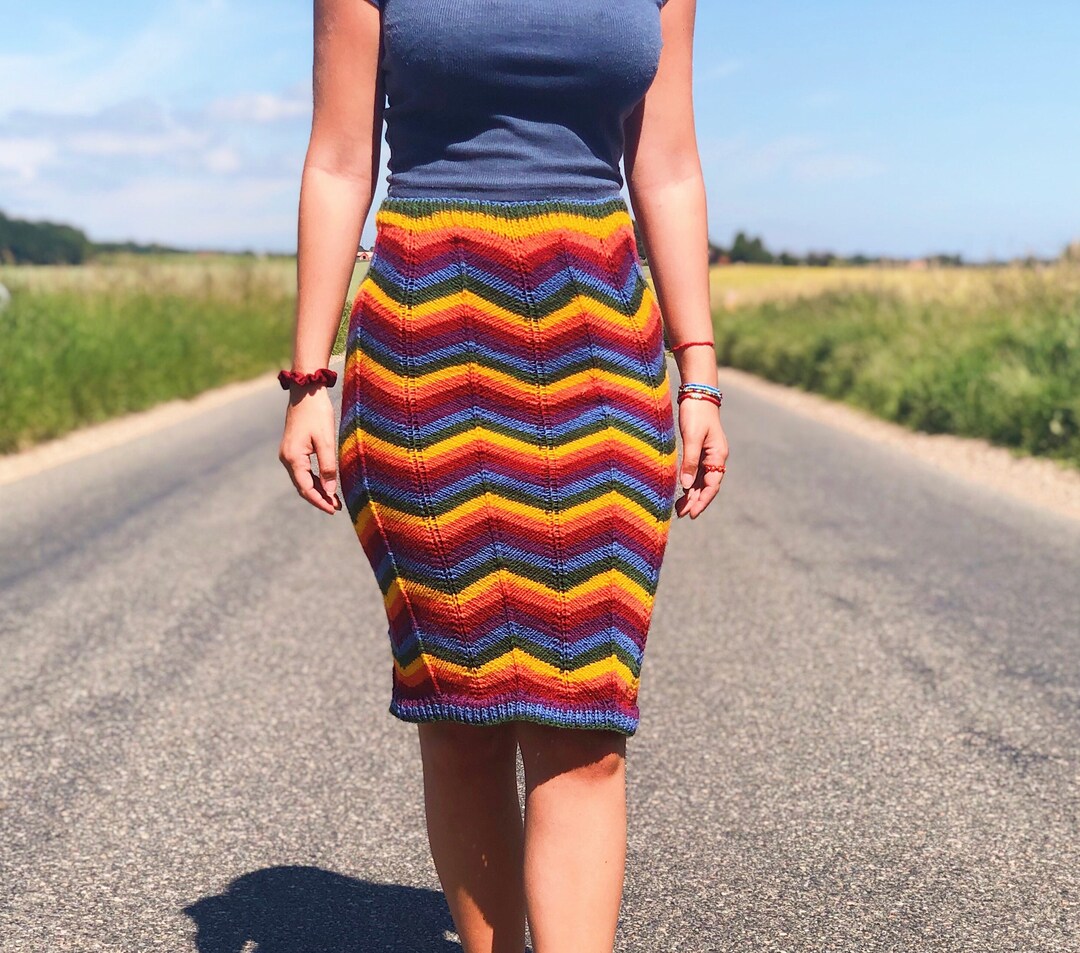 Knitted Skirt Pattern, Easy Knit Skirt Pattern, Colorfull Knit Skirt ...