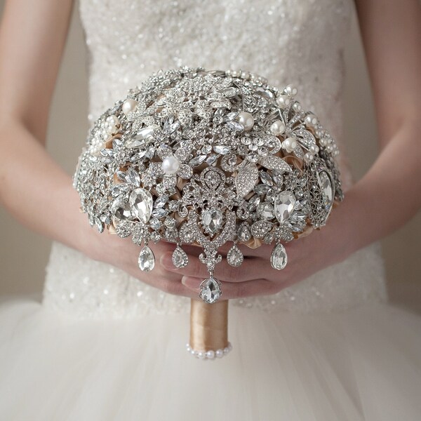 Red Brooch Bouquet - Etsy