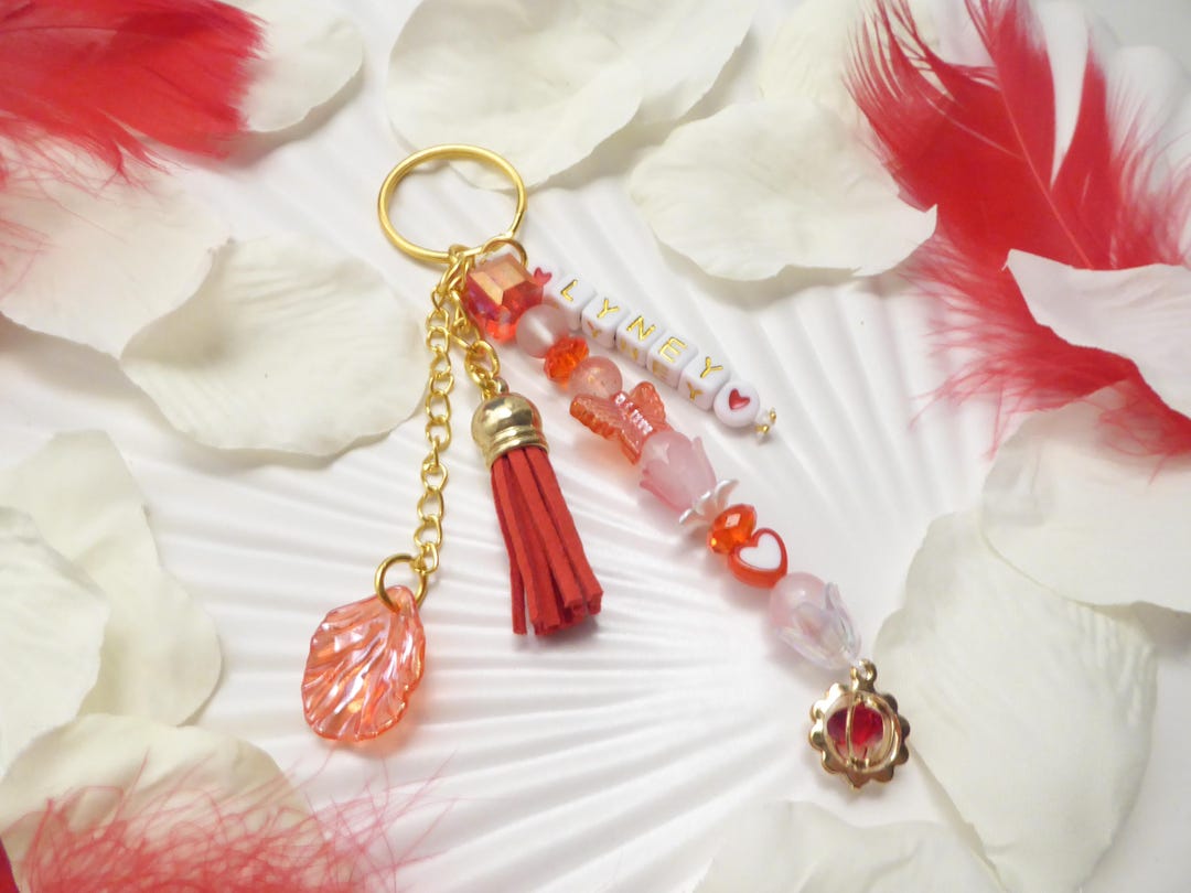 Lyney Genshin Keychain - Genshin Impacts - Genshin Gaming - Genshin ...