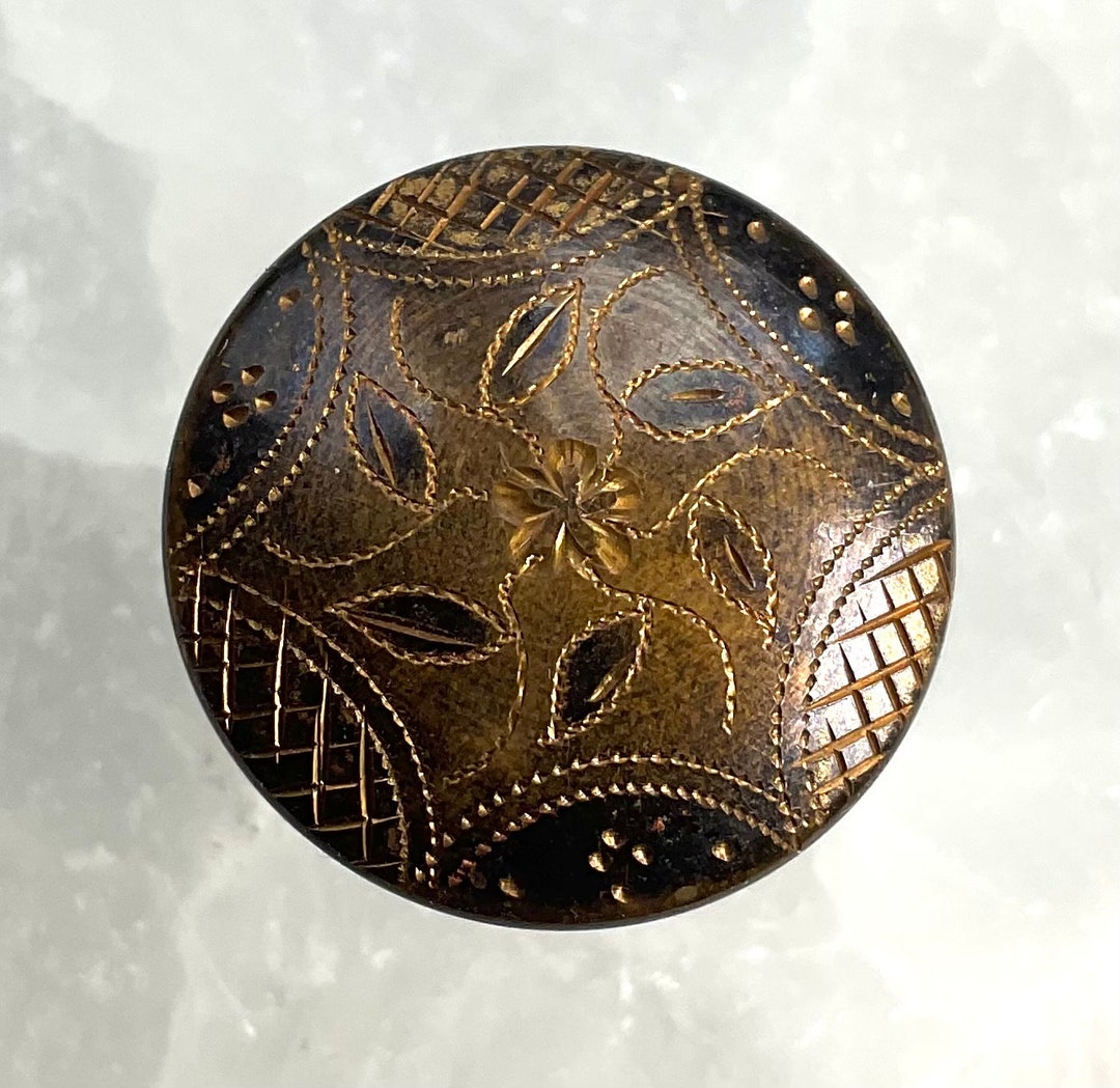 Pars back etched metal button. Tight top. - Etsy 日本