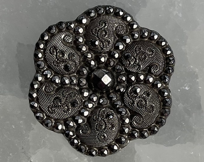 Flower Shaped Lustre Glass Button. - Etsy