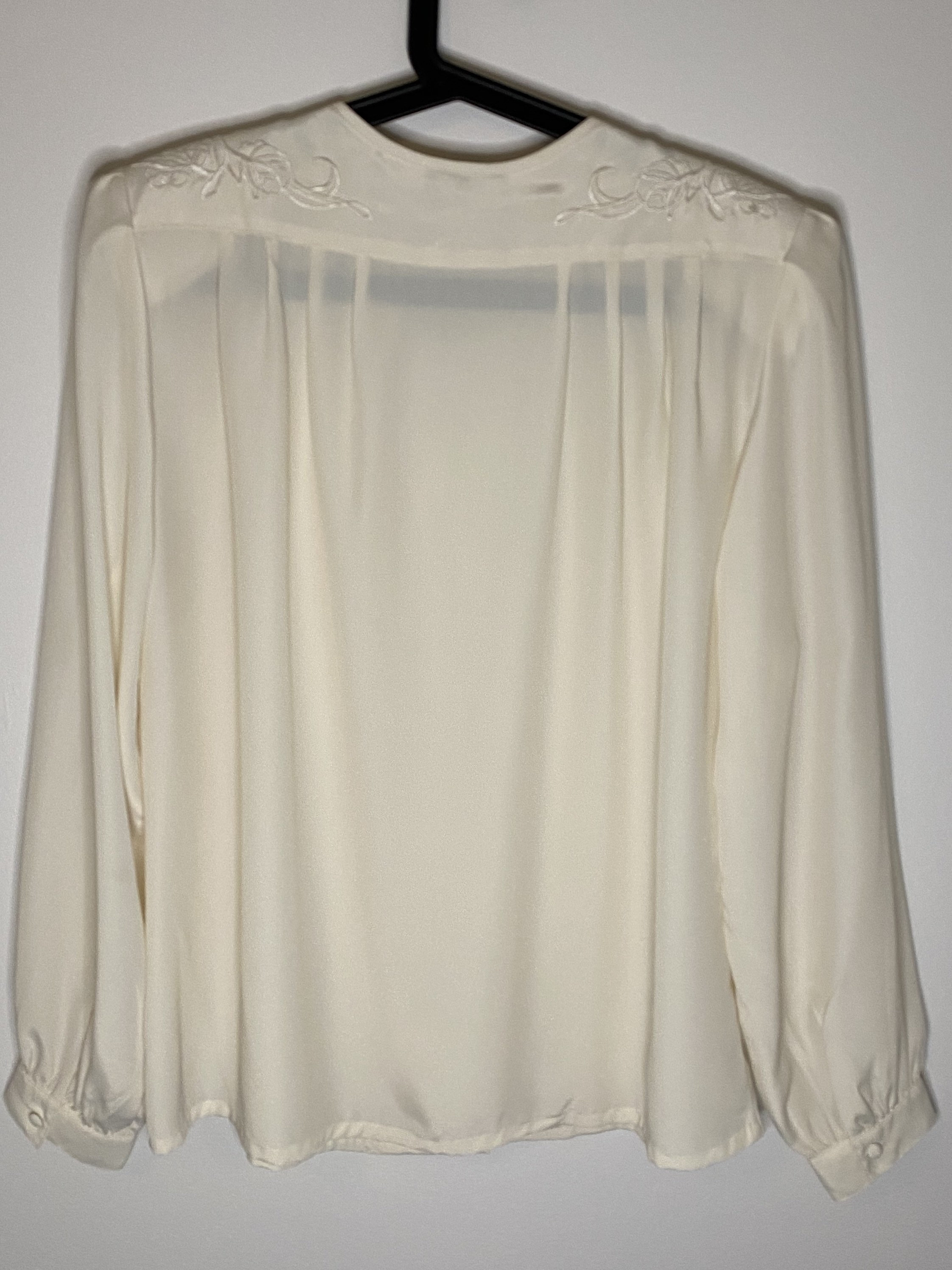 1980s Vintage Cream Sheer Blouse With Floral Embroidery Plus Size Bay ...