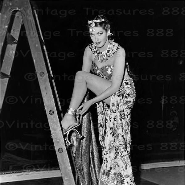 Yvonne Decarlo Nude - Etsy Australia