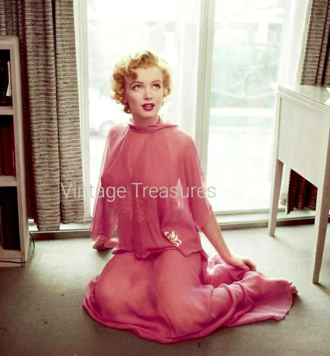 Marilyn Monroe In Pink Etsy