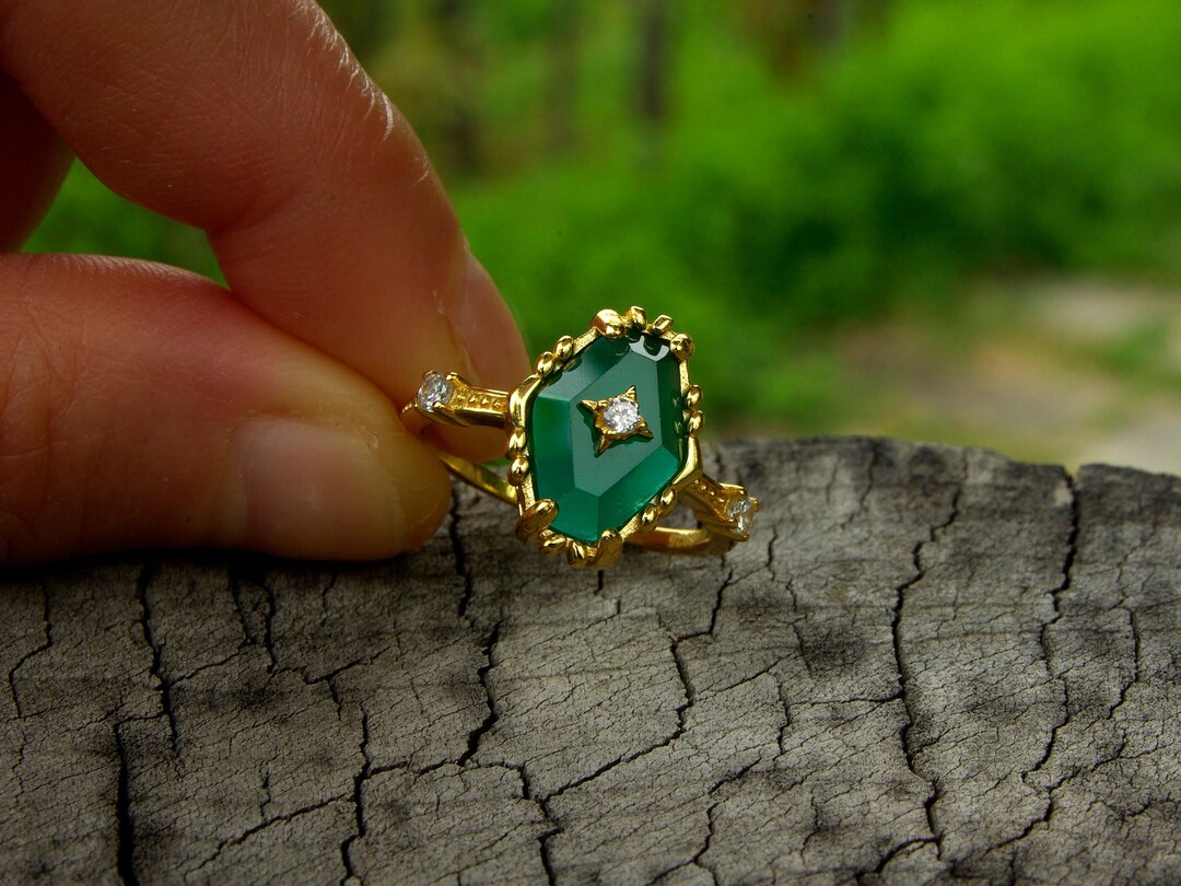 14k Gold Emerald Diamond Star Ring, Stackable Statement Ring in ...
