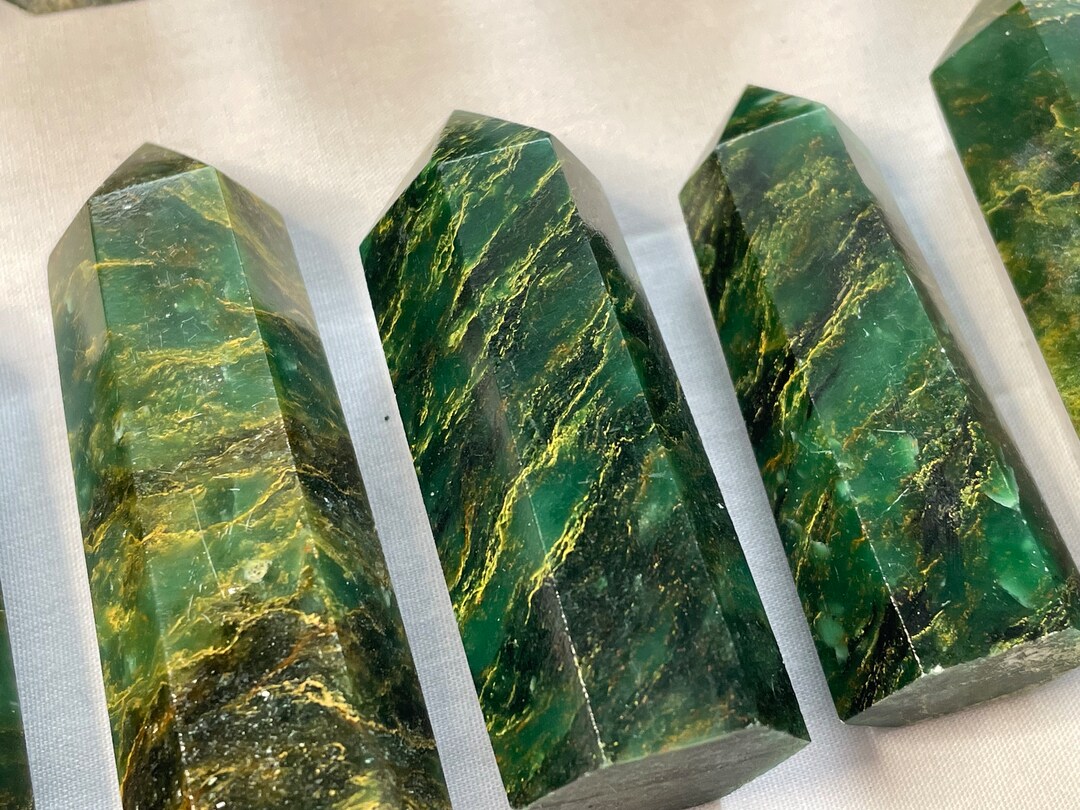 Beautiful Quality Emerald Points! so Pretty! - Etsy