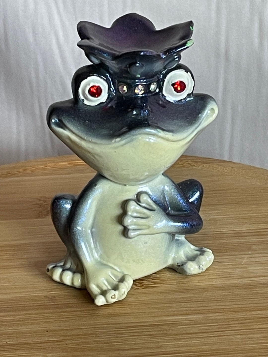 Frog Sphere Stand - Etsy