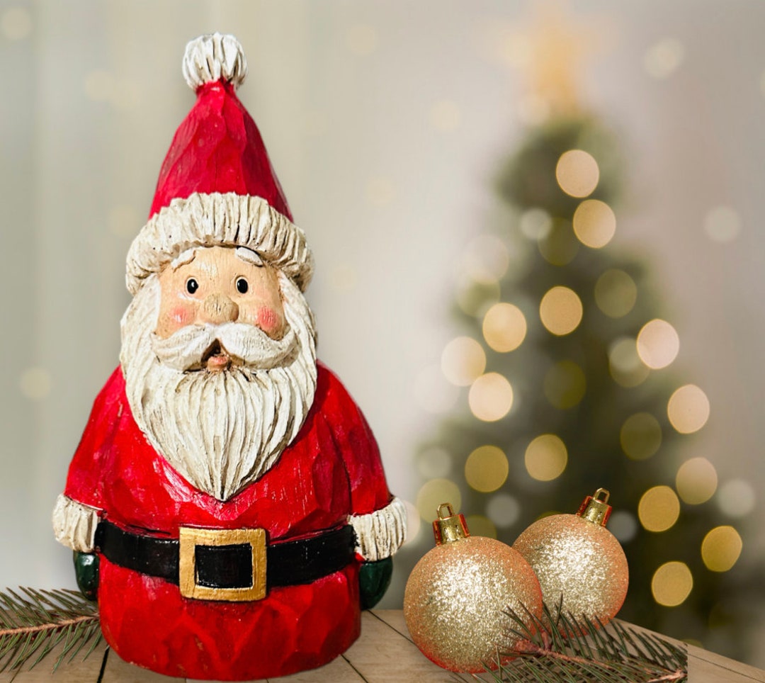 Resin Santa Figurine With Christmas Tree & Wreath - Rustic Holiday ...