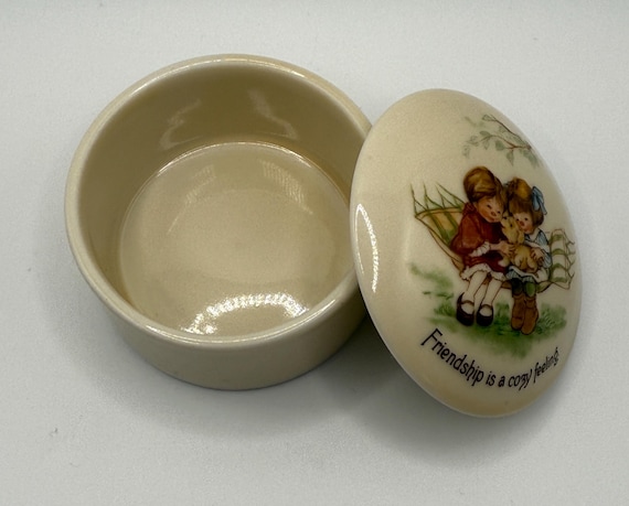 Vintage 1983 Hallmark Abby Fine Porcelain Trinket Box… - Gem