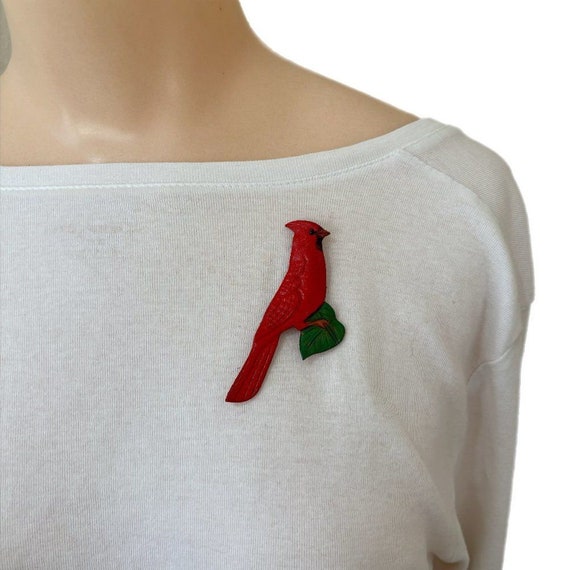1960s Carved Leather Cardinal Brooch Pin Hand Painted… - Gem