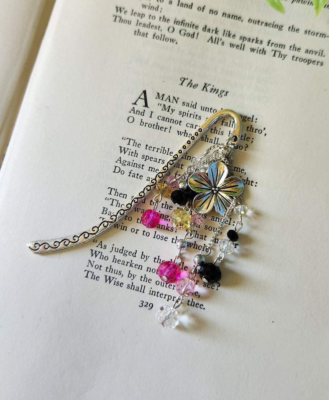 Daisy Flower Bookmark | Repurposed Vintage Jewelry, Metal Stick Book ...