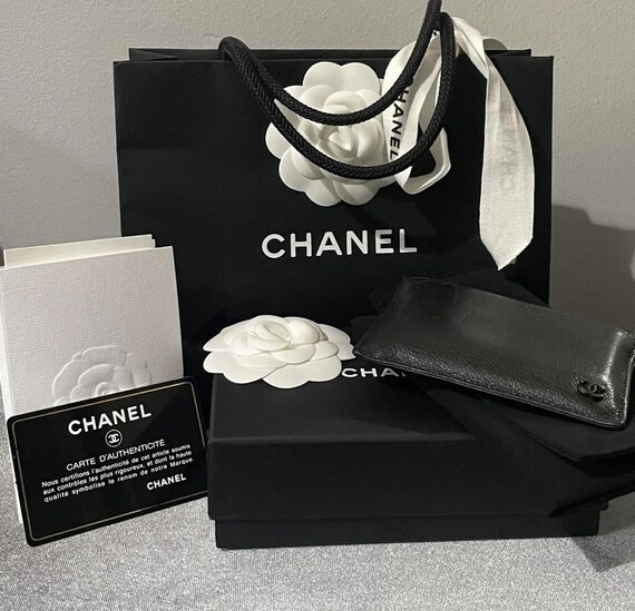 Chanel rare card holder with packaging - Gem