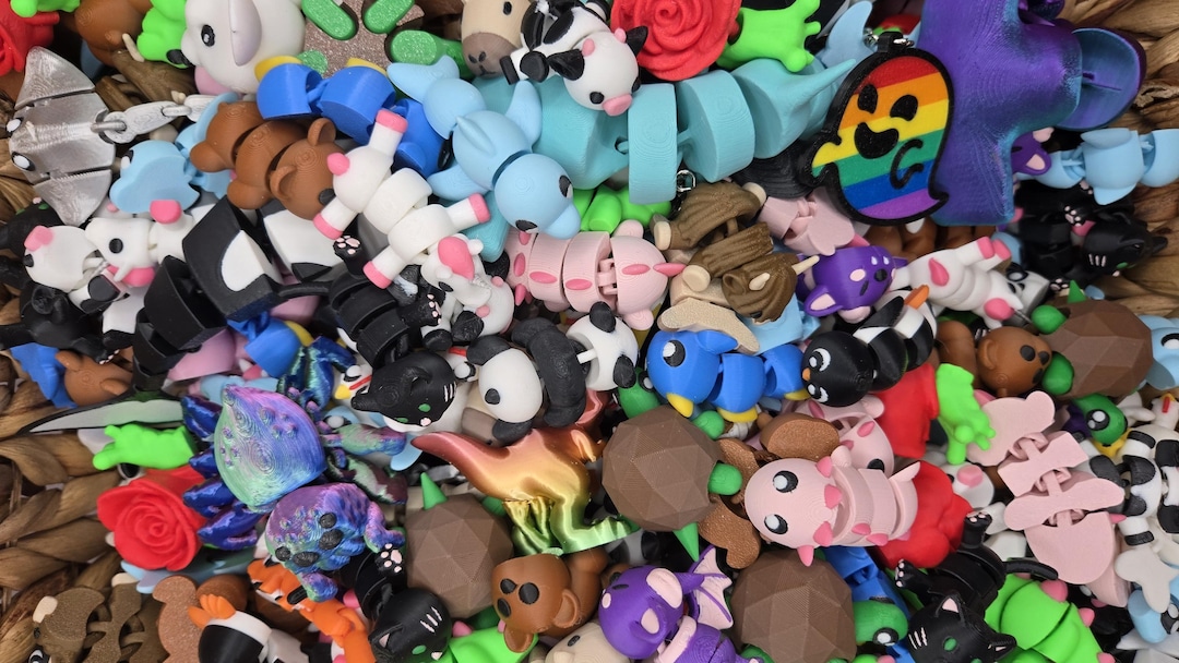 3D Printed Wiggle Animal Toy: Flexible PLA Fidget Keychain, Sensory ...
