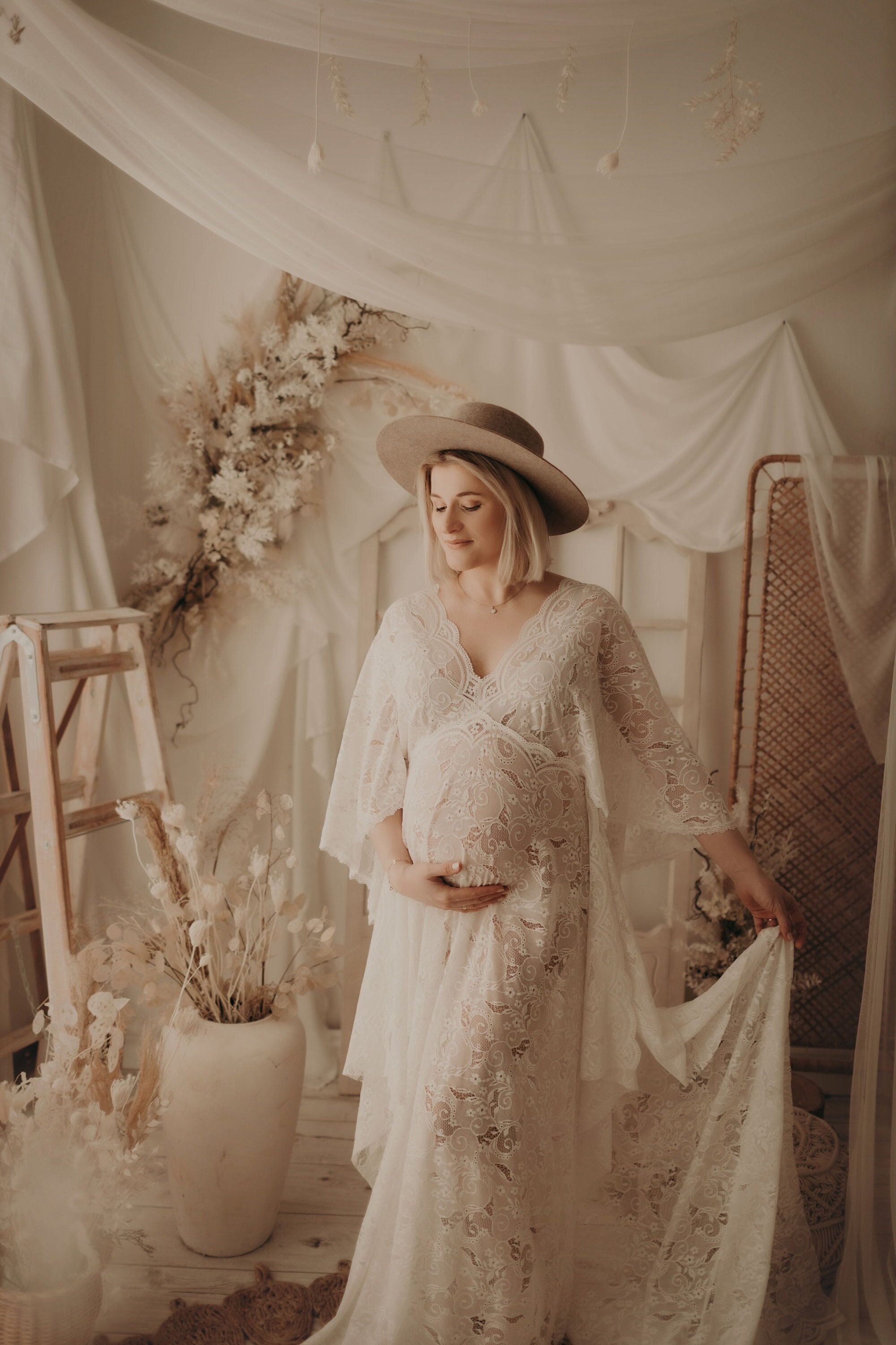 Vintage Wedding Dress Pregnant