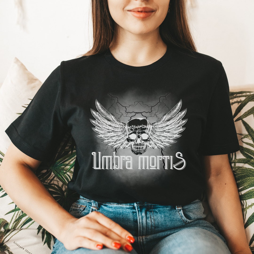 Umbra Mortis Hunt Athalar Crescent City Crewneck Black T-shirt HOEAB ...