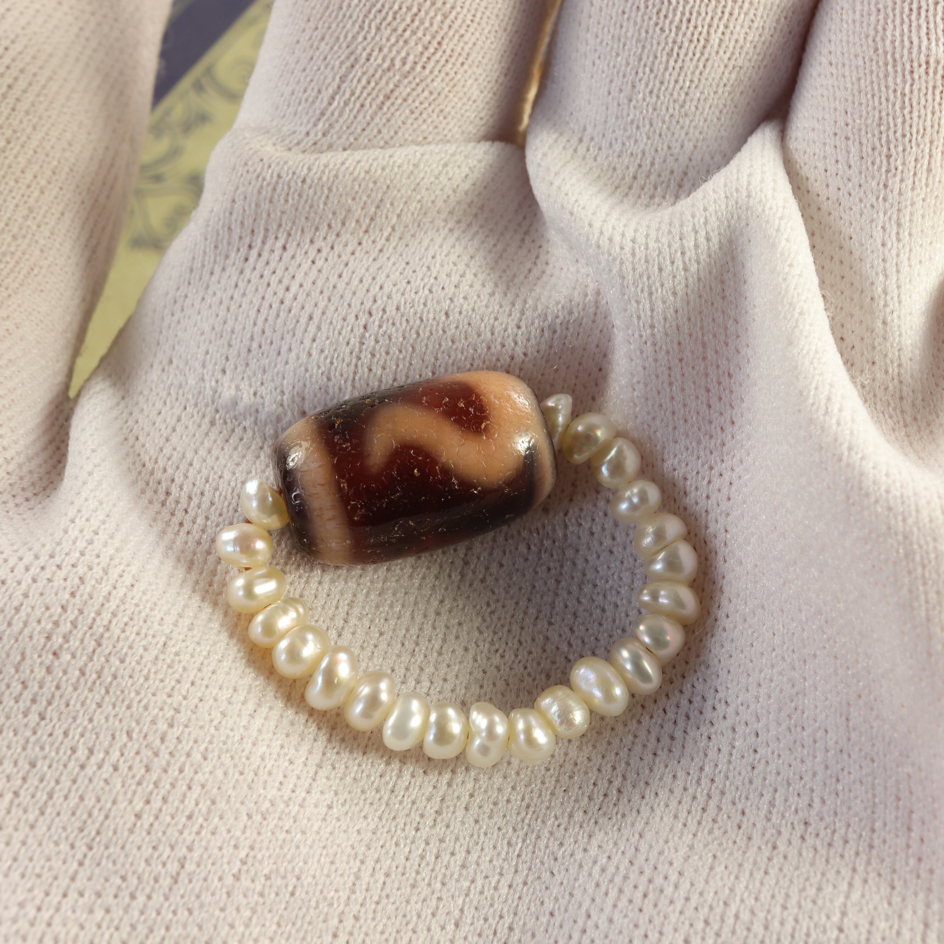 Tibetan Double Lucky Hook / Ruyi One Strip Amulet Dzi Bead - Etsy Singapore